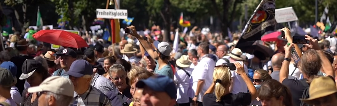 De demonstratie gaat DOOR. Morgen wordt Berlijn BESTORMD