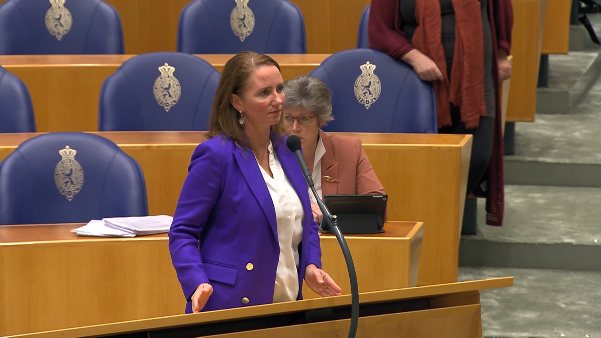 Fleur Agema is coronagekte beu: 'Knettergek om dit te gebruiken als ...